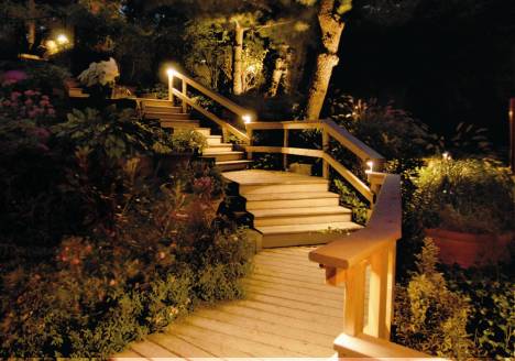 What Is the Best Lighting Design for Outdoor Steps? | Outdoor Lighting ...